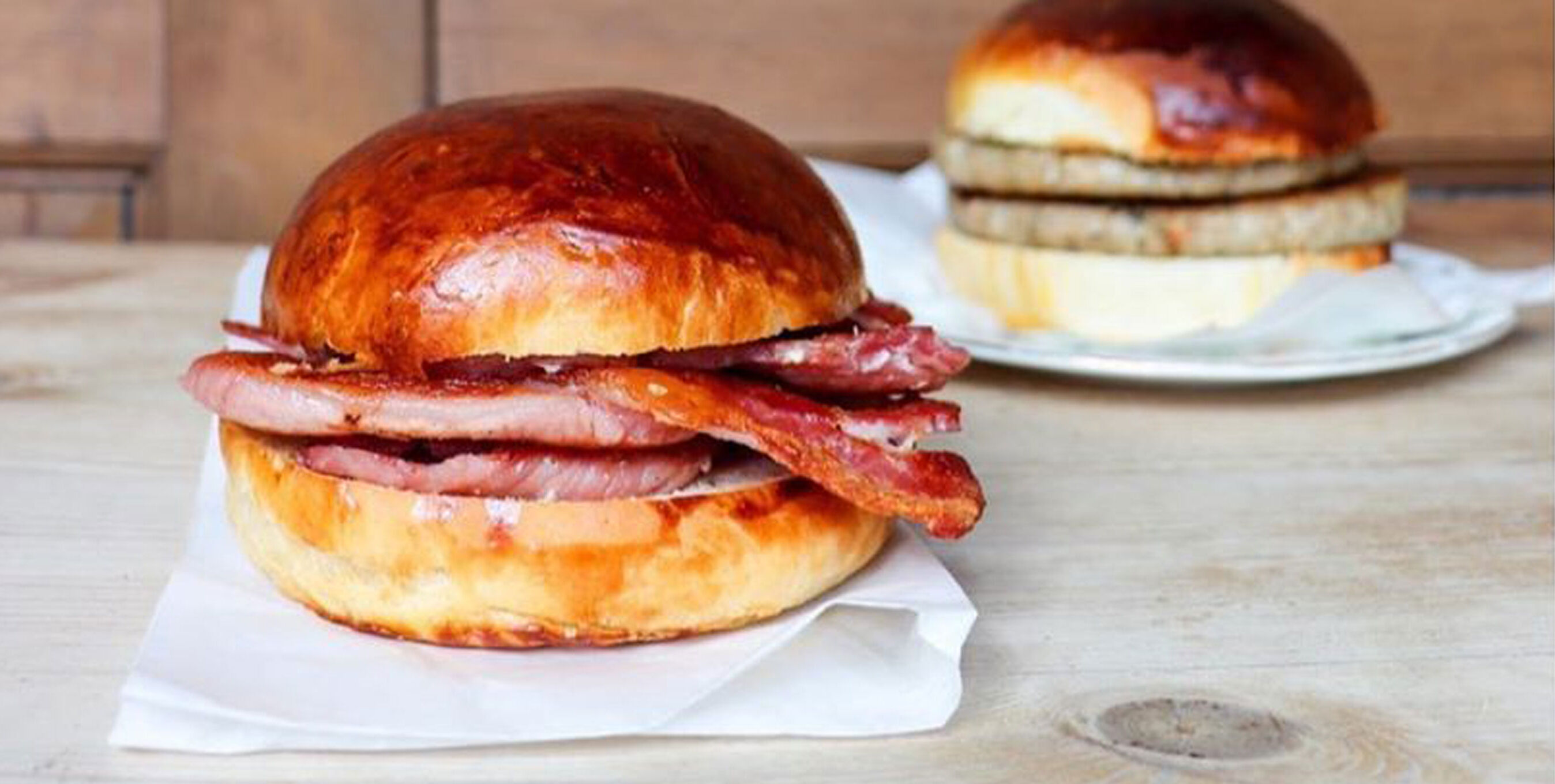 Crimson Tree | Breakfast